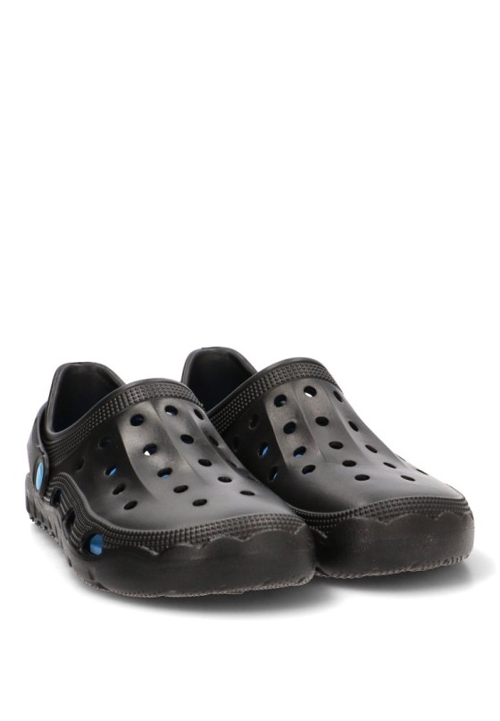 Zueco para hombre MUSTANG negro suela plana | Luna Calzados