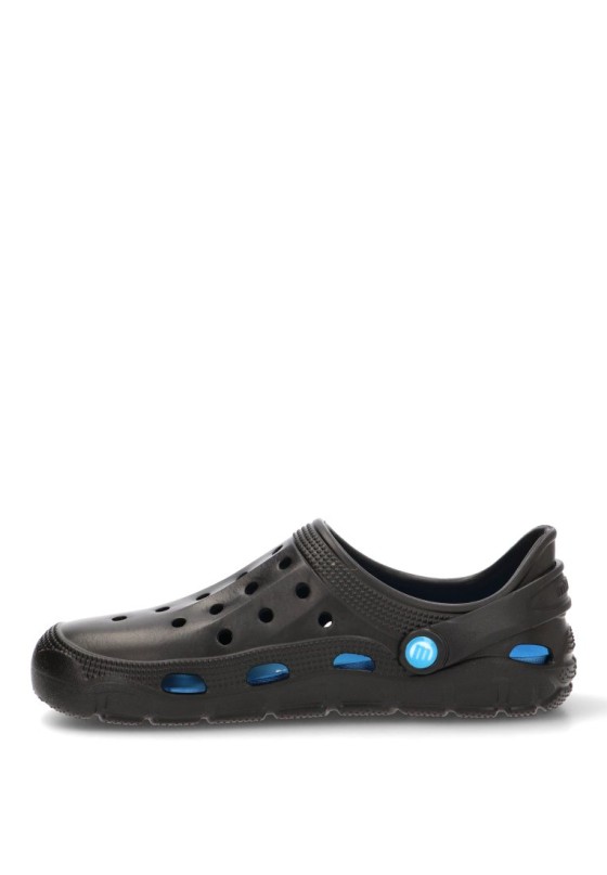 Zueco para hombre MUSTANG negro suela plana | Luna Calzados